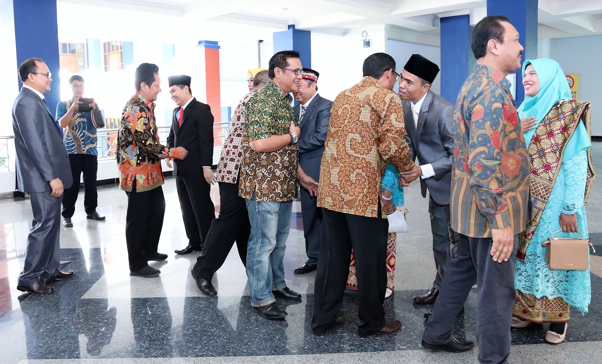 Rektor Lantik Dekan dan Wakil Dekan FH 2019-2023 | UNIVERSITAS BENGKULU