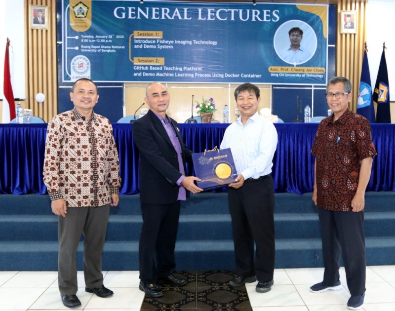 MCUT Taiwan dan UNIB, Kuliah Umum dan Seleksi Peserta Program Fasttrack ...