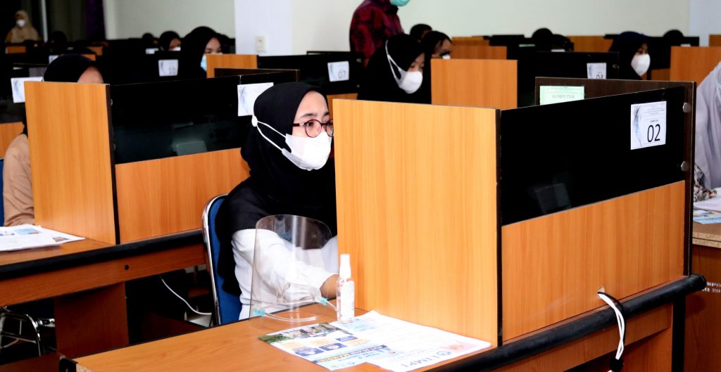 Rektor Tinjau Pelaksanaan UTBK-SBMPTN 2021 | UNIVERSITAS BENGKULU Rektor Tinjau Pelaksanaan UTBK-SBMPTN 2021 | UNIVERSITAS BENGKULU