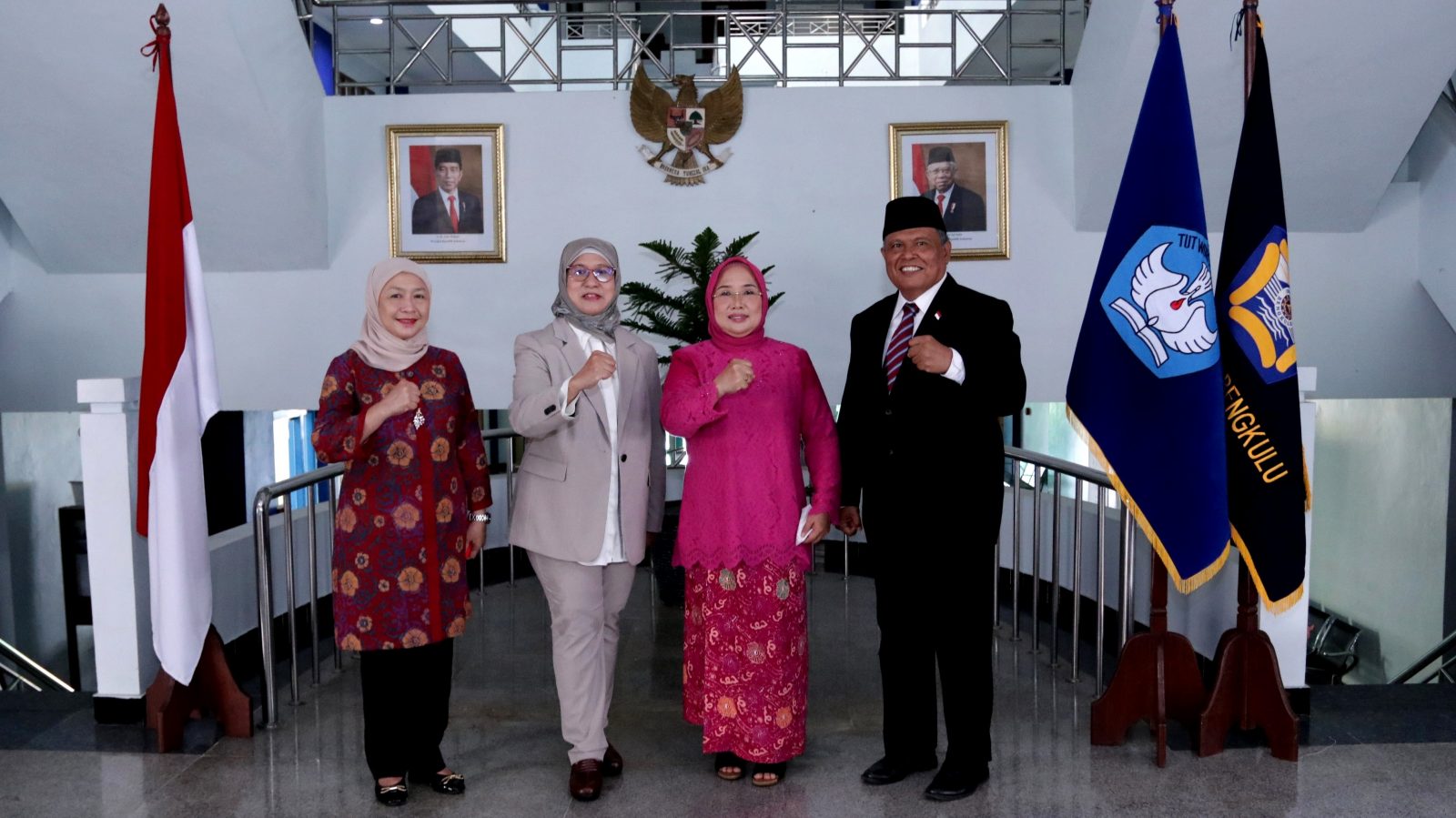 Rektor Lantik Dekan dan Wakil Dekan FEB UNIB Pergantian Antar Waktu ...