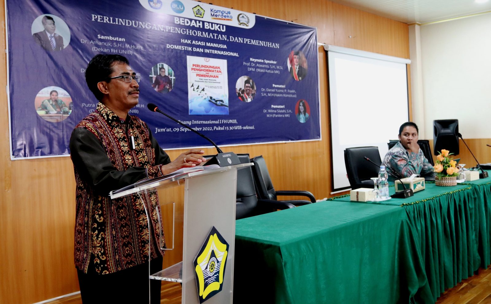 Kolaborasi MK-RI dan FH UNIB Gelar Bedah Buku Tentang HAM | UNIVERSITAS ...