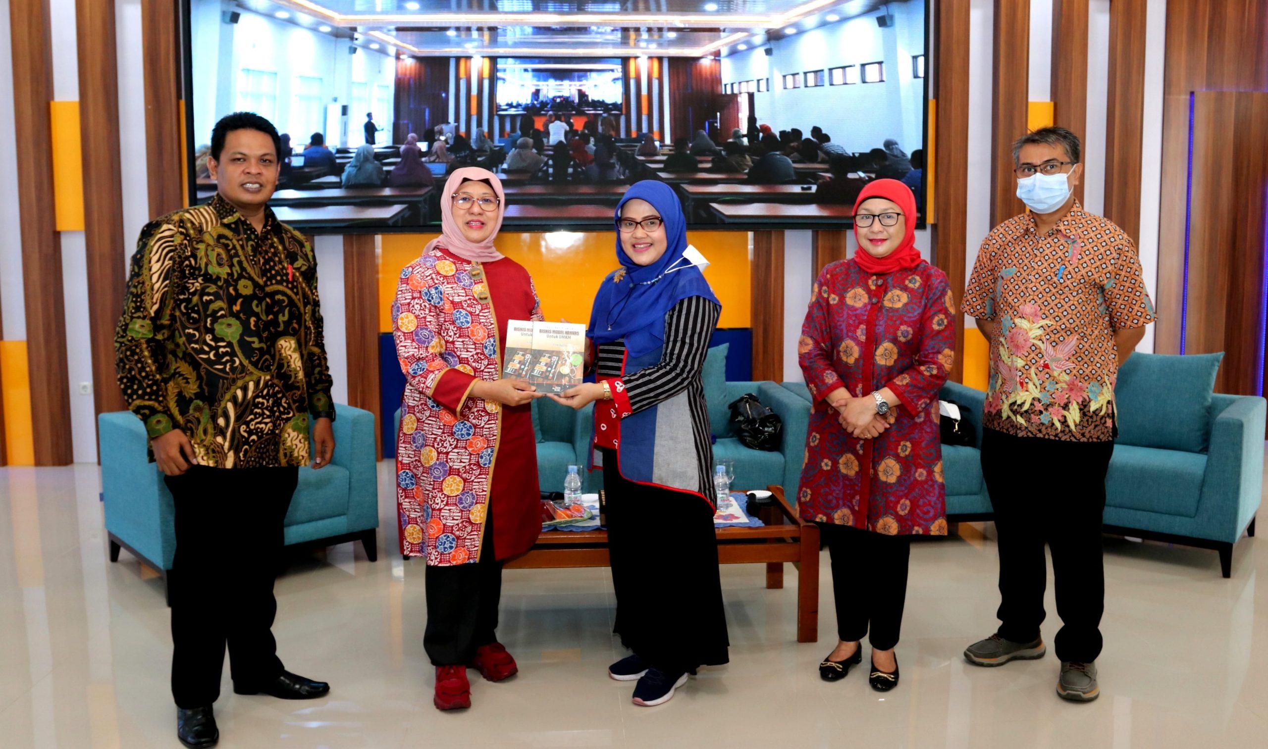 UNIB Launching BMW 1 Miliar | UNIVERSITAS BENGKULU