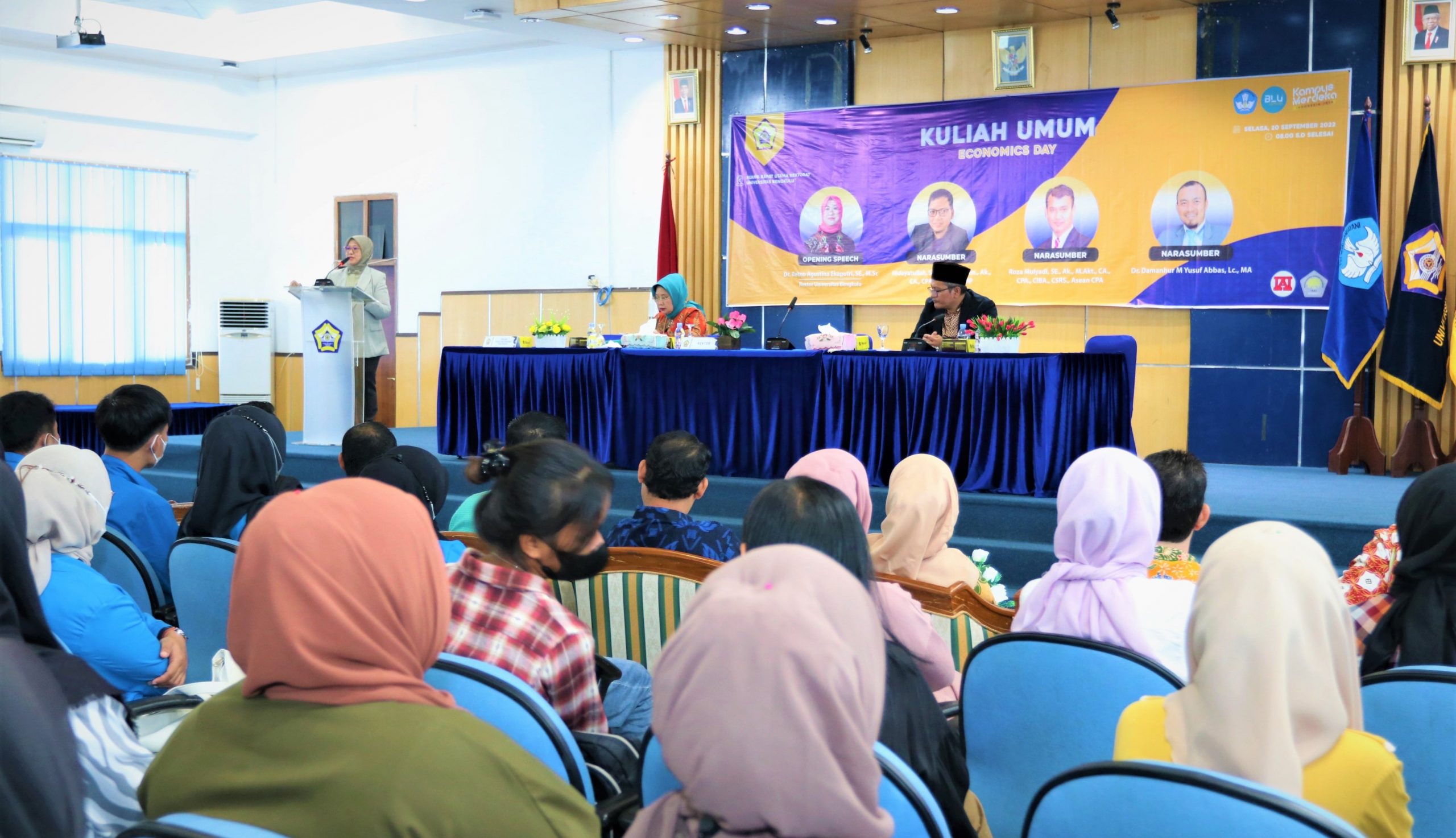 ECONOMICS DAY Diwarnai Kegiatan Praktisi Mengajar dan Kuliah Umum ...