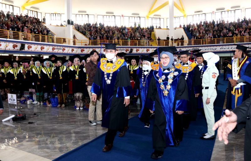 Wisuda Ke-100, UNIB Tambah 1282 Lulusan | UNIVERSITAS BENGKULU