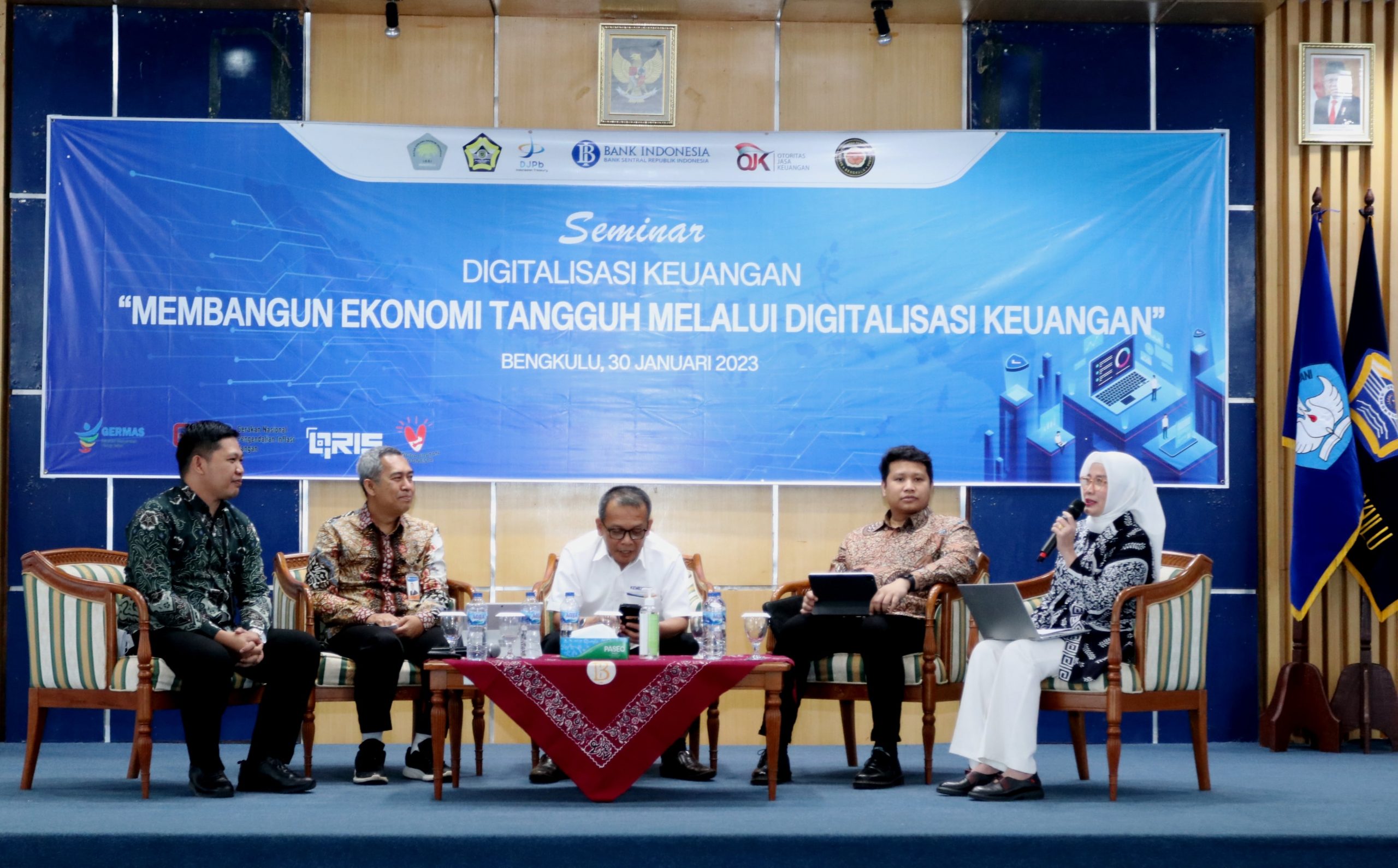 Kolaborasi BI dan UNIB Gelar Seminar Digitalisasi Keuangan | UNIVERSITAS BENGKULU