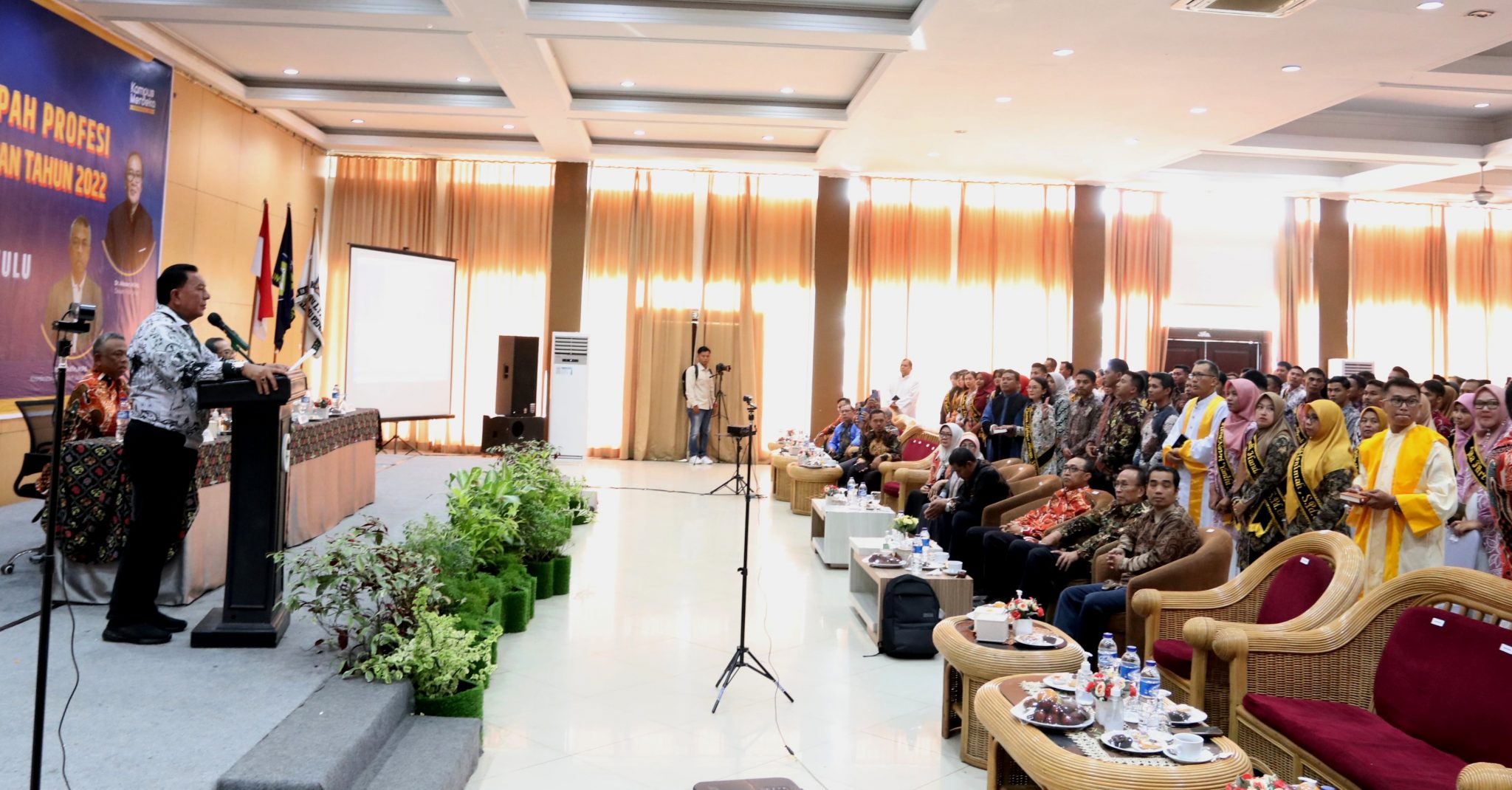 FKIP UNIB Gelar Pengukuhan dan Sumpah Profesi 672 Guru Profesional ...