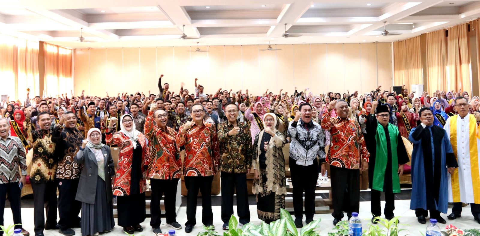 FKIP UNIB Gelar Pengukuhan dan Sumpah Profesi 672 Guru Profesional ...