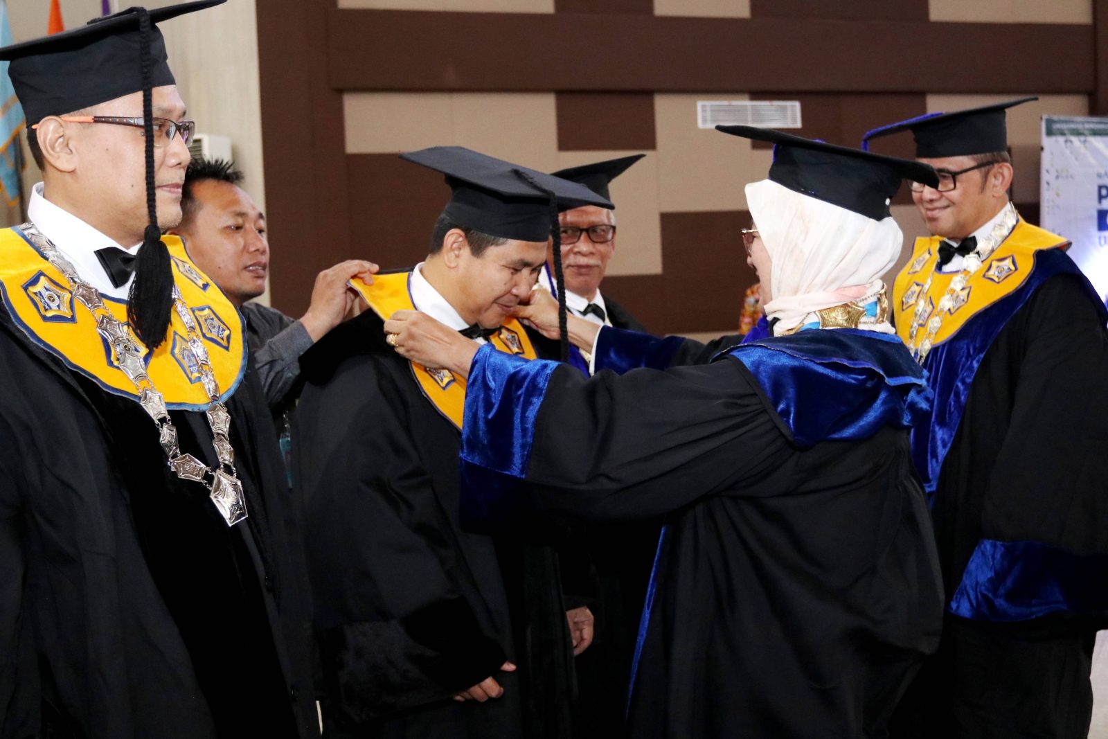 Pengukuhan 4 Guru Besar, Rektor : Komitmen untuk Keunggulan Akademik ...