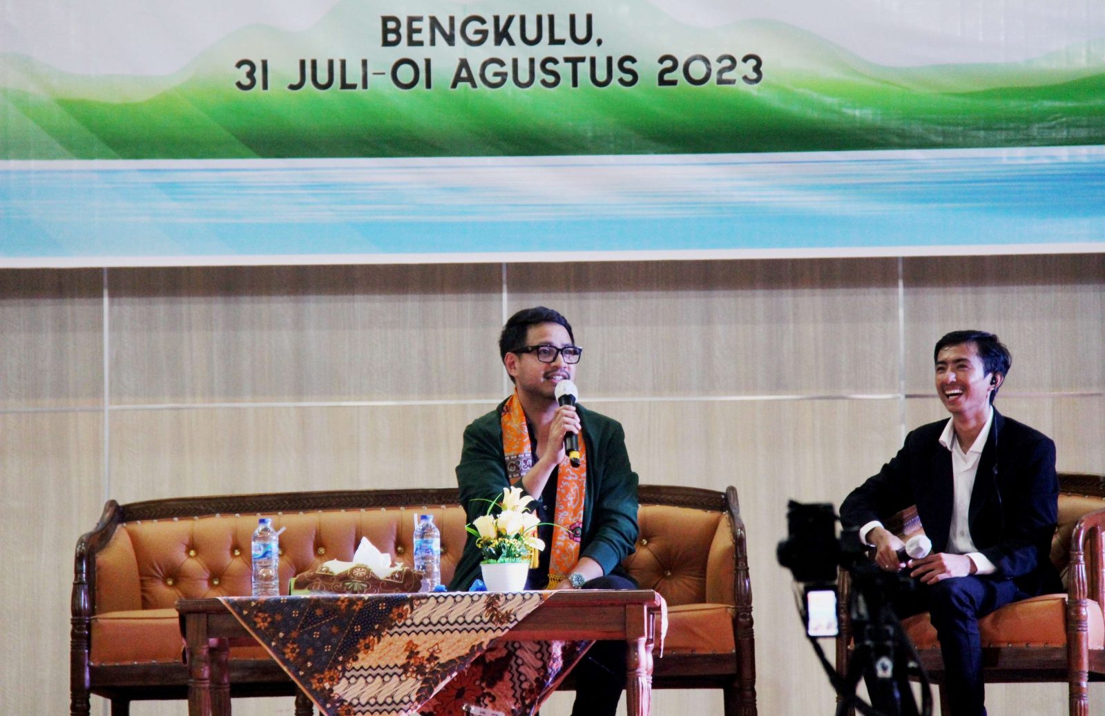 Jovial da Lopez Berikan Motivasi Agar Mahasiswa Baru UNIB Berprestasi ...