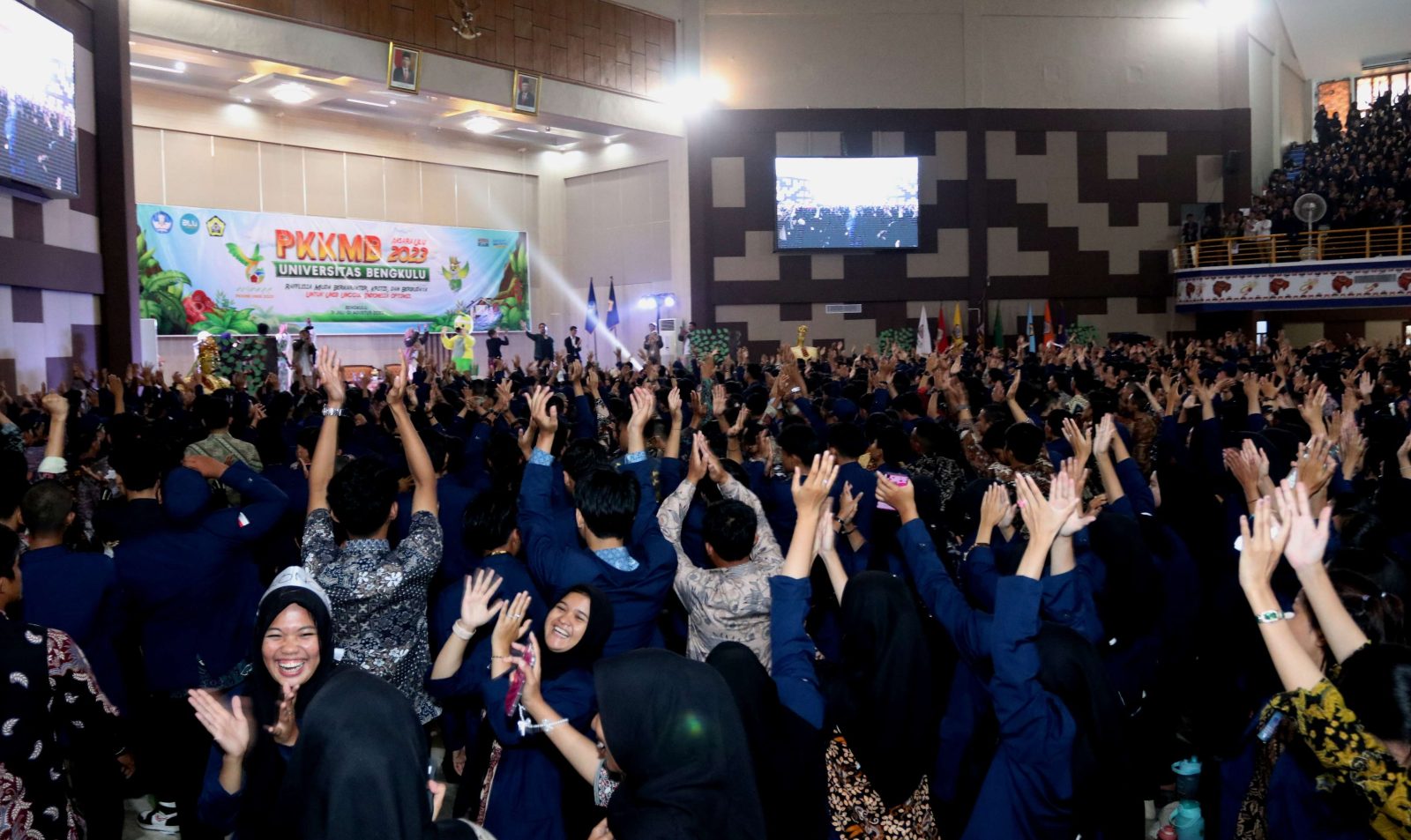 Jovial da Lopez Berikan Motivasi Agar Mahasiswa Baru UNIB Berprestasi ...