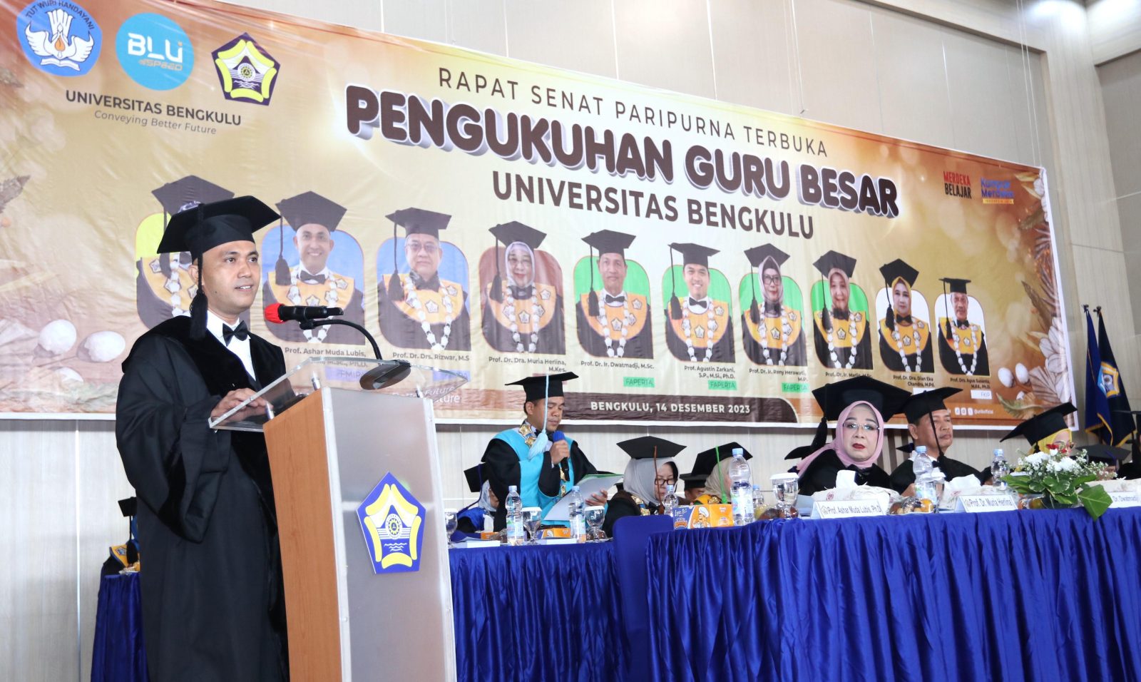 UNIB Tambah 10 Guru Besar, Dikukuhkan Serentak Oleh Rektor ...