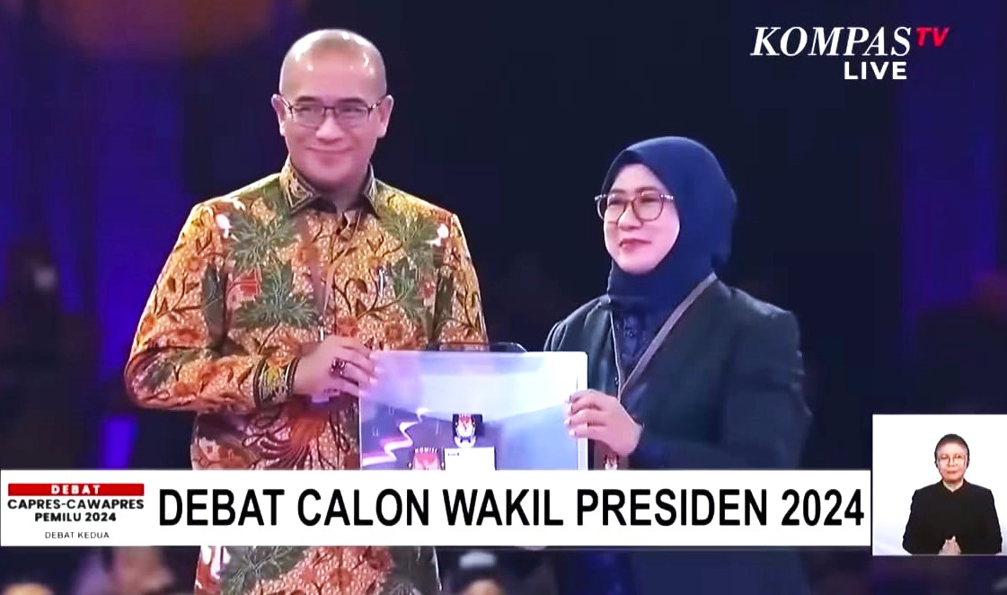 Debat Cawapres Pertama Rektor UNIB Dr. Retno Jadi Panelis, Debat Kedua ...