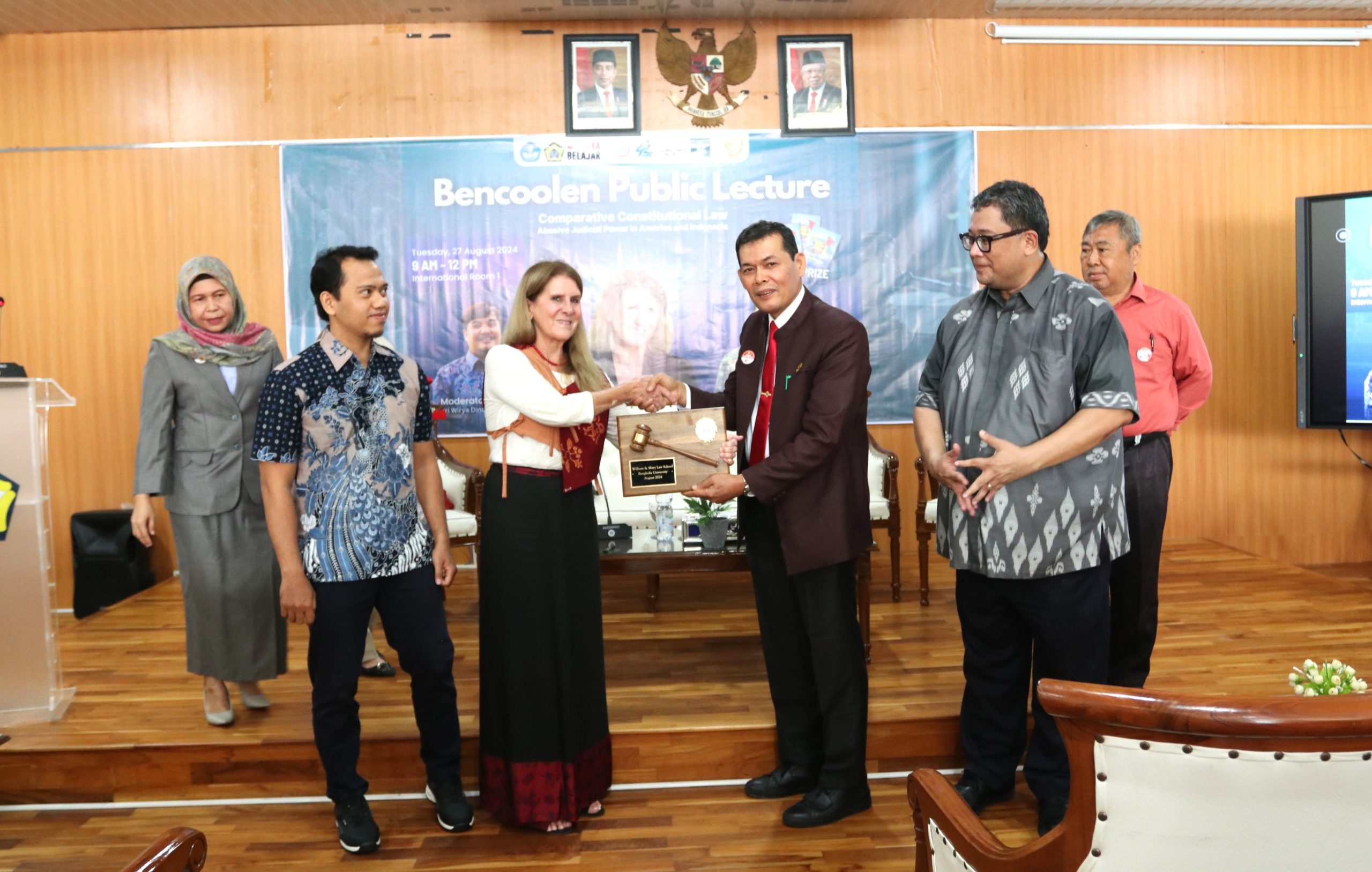 World Class Professor, FH Unib Hadirkan Prof. Christie Warren dari USA ...