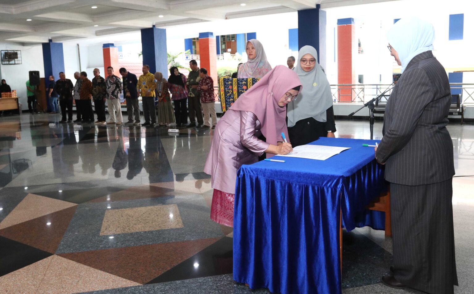 Penataan Organisasi, Rektor Unib Lantik 5 Kepala UPA dan 10 Kepala ...