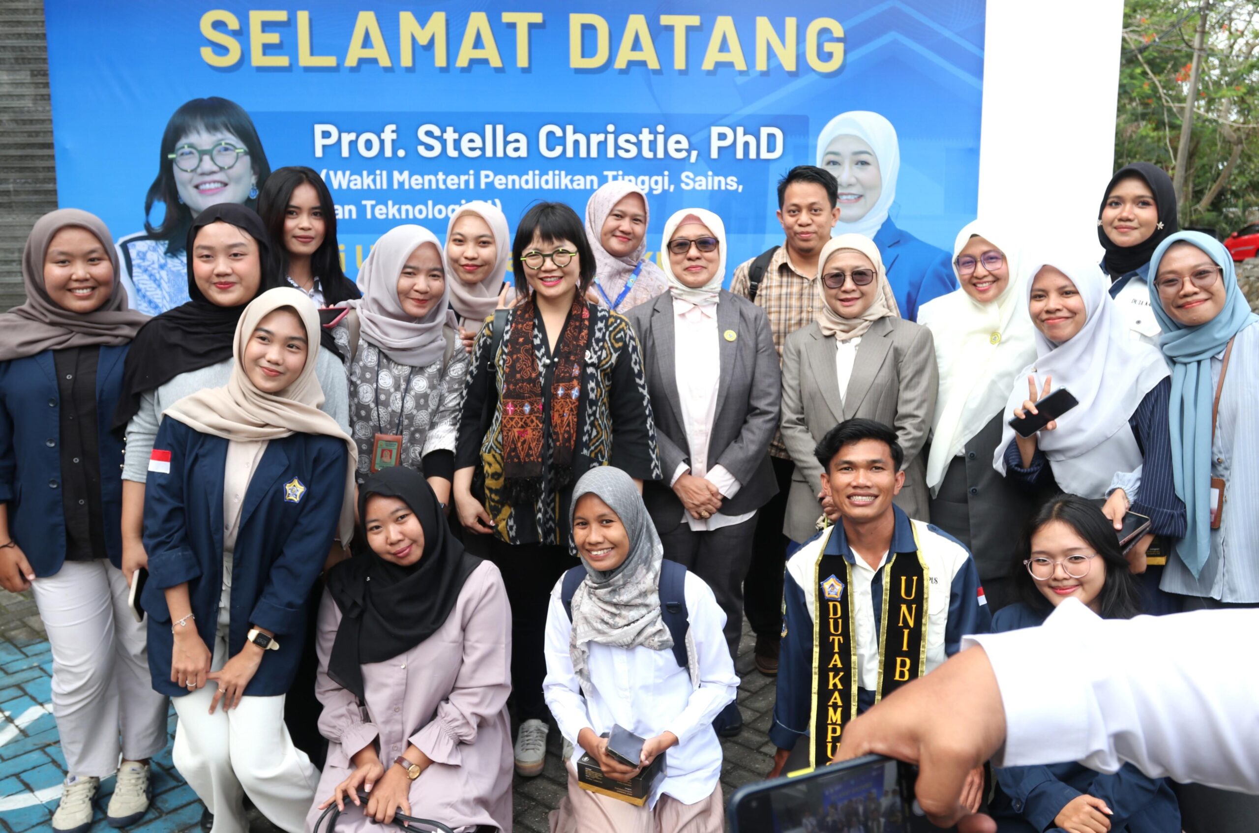 Prof. Stella Dorong Mahasiswa Unib Manfaatkan Kesempatan Belajar dari ...